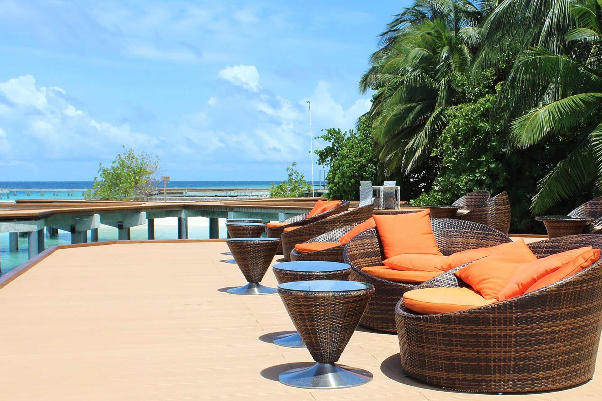 pc17 – Ovation Magazine